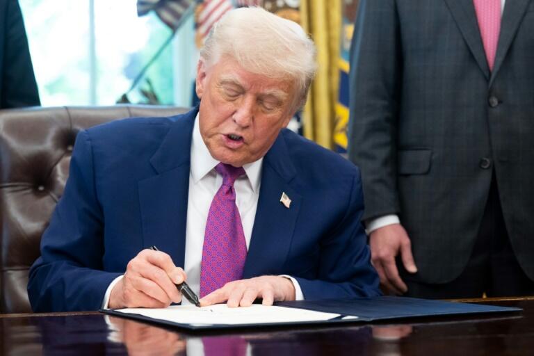 US, China agree to slash tariffs as Trump says will speak to Xi - NewsBreak