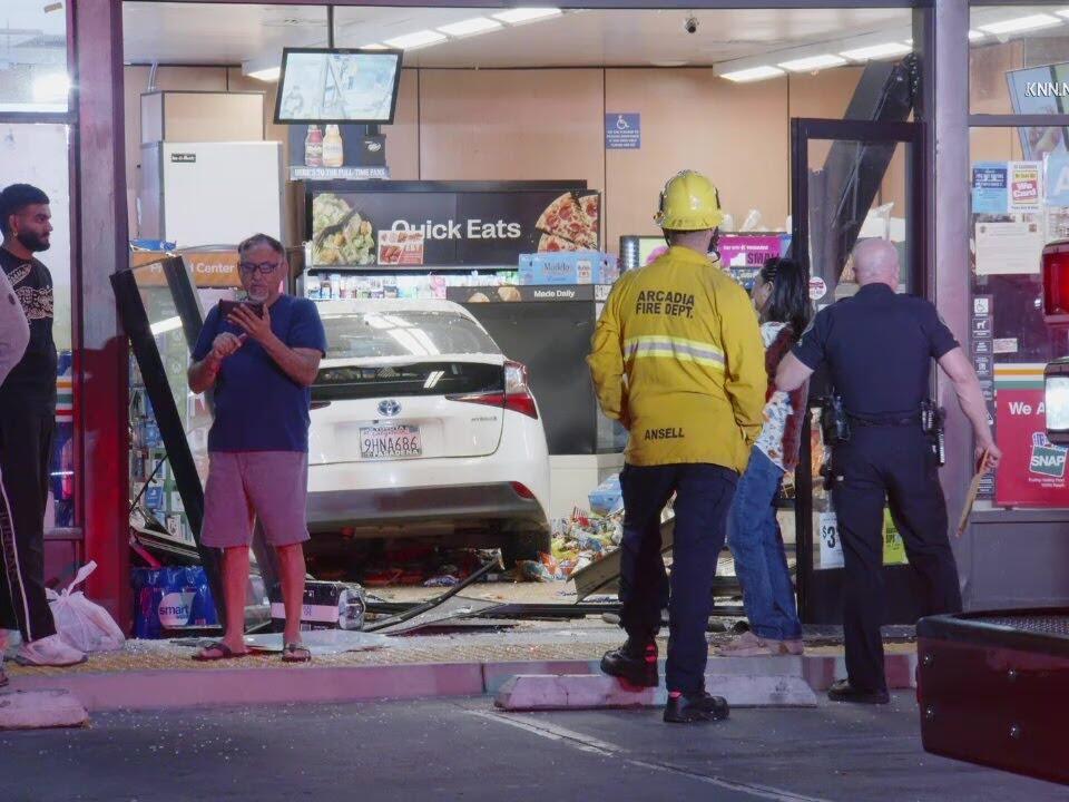Suspected DUI Driver Crashes Into 7-Eleven in Arcadia Suspected DUI Driver Crashes Into 7-Eleven in Arcadia