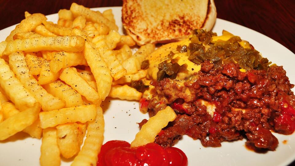 20 Dishes From The '80s That We Should Start Making Again - NewsBreak