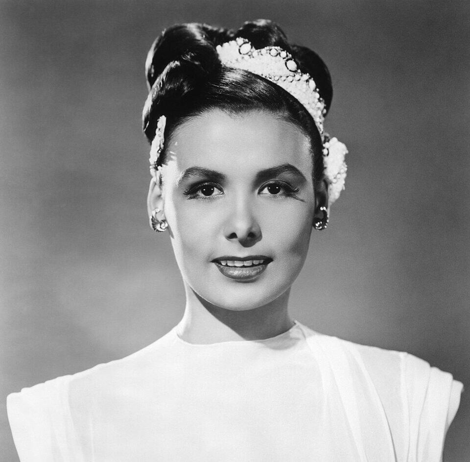 Civil Rights Activist and Entertainer Lena Horne’s Former NYC Home ...