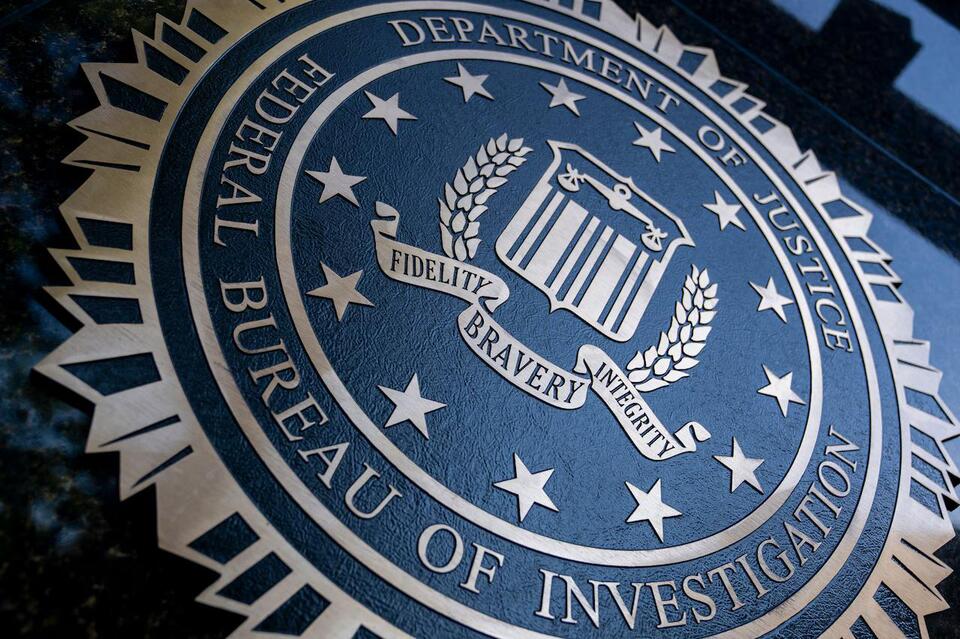 FBI warning to iPhone, Android users: Do not reply to these messages ...