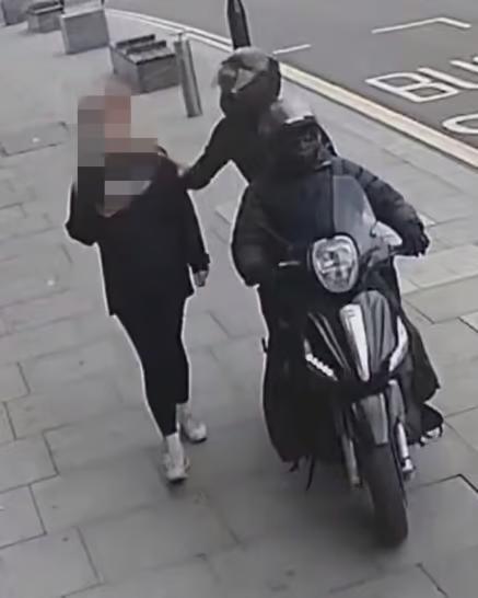 Phone snatch city: Met Police seize 1,000 stolen mobiles in single week ...