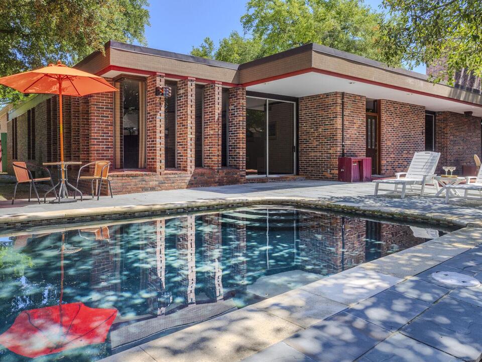 The Cointreau House, a Mid-century modern gem on Park Island in New ...