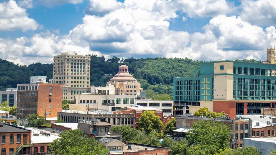 River Arts District Artists' new downtown outpost - NewsBreak