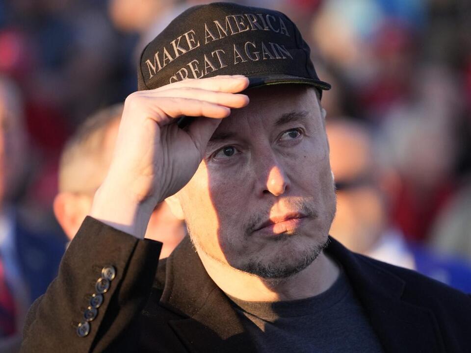 Elon Musk Claims, Hours Ahead of Fox News Interview, Harris ‘Avoiding ...