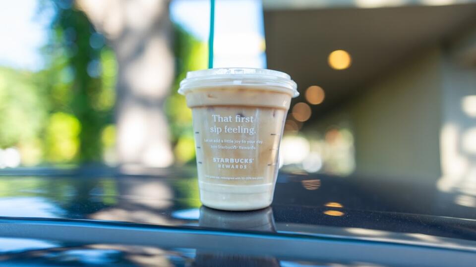 New Data Reveals America’s Favorite Coffee Shop, and Its Not Even Close ...