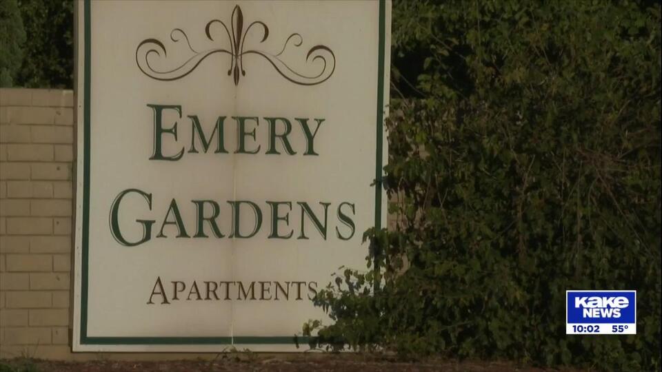 Emery Gardens tenant details 'horrible' living conditions as apartment ...