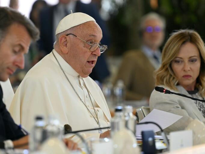 Pope urges ban on 'lethal autonomous weapons' in historic G7 speech Pope urges ban on 'lethal autonomous weapons' in historic G7 speech