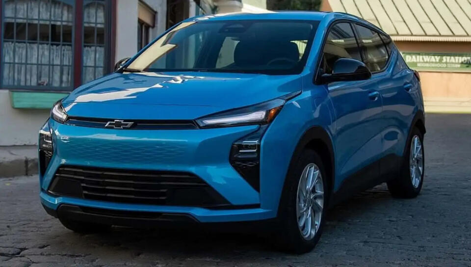 Coming Soon to U.S. Highways: The Electric Chevrolet Bolt Returns ...