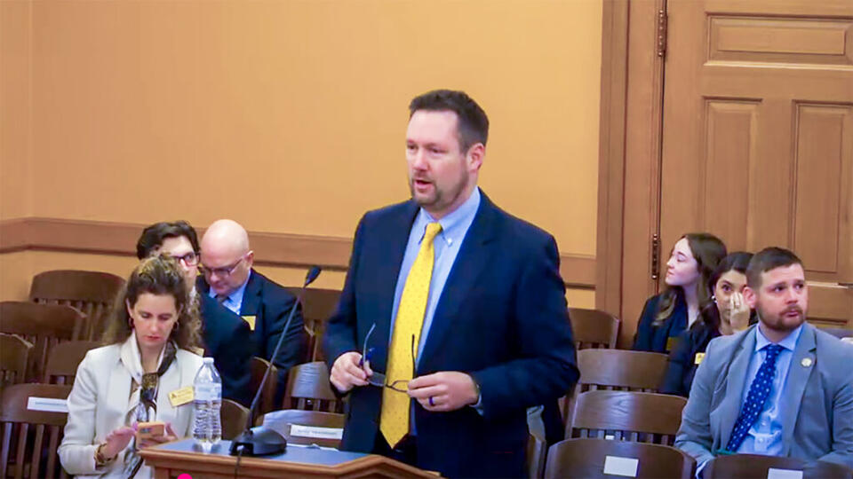 Kansas House bill allows KCC to tweak electric utility profits based on ...