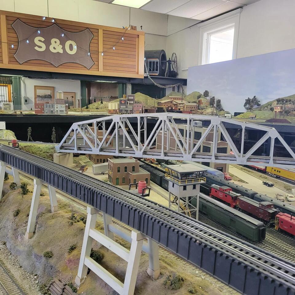 Roaming St. Louis: Model railroad club stands test of time - NewsBreak