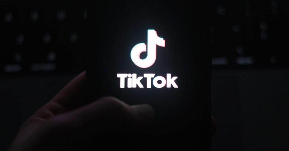What Is the ‘Blasting Fetty Wap JBL Speaker’ Meme on TikTok? - NewsBreak