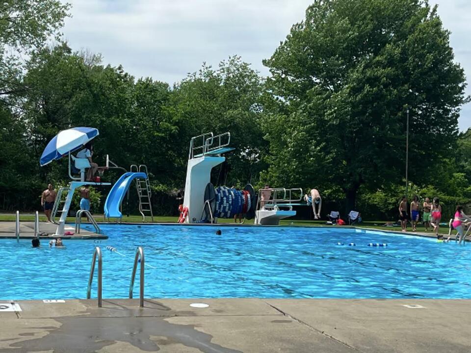 These North Jersey Pools Offer Day Passes To Non-Residents