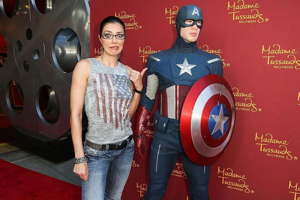 Top Model Adrianne Curry Reveals Real Montana Life - NewsBreak