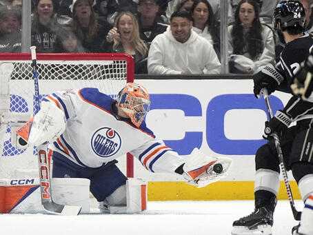 Stuart Skinner gets 1st postseason shutout as Oilers beat Kings 1-0 to ...