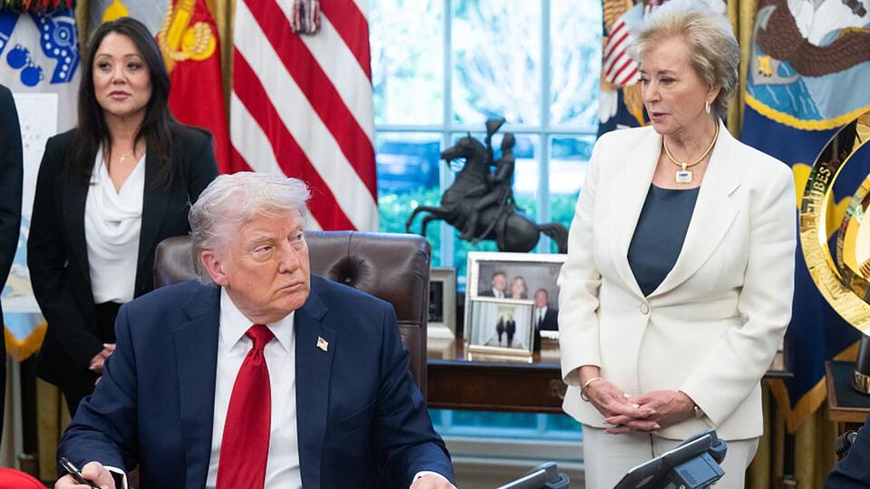 Trump administration resumes student loan forgiveness for some ...