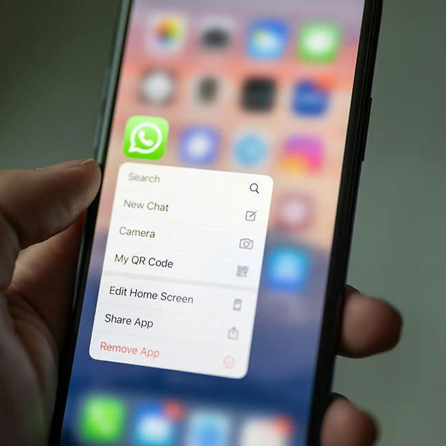 4 PreInstalled iPhone Apps That Waste Storage And Battery Life ...
