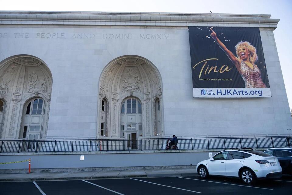 Oakland stagehand union claims the Henry J. Kaiser Center for the Arts ...
