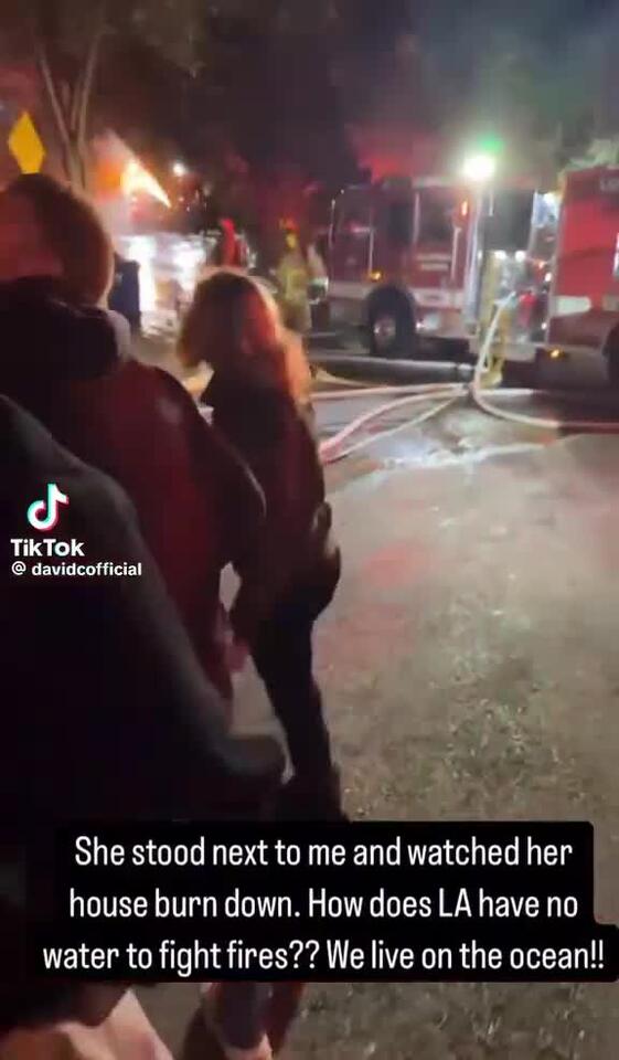 Residents Furious as LA Firefighters Struggle Without Water to Battle ...