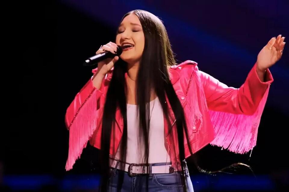 Redwater,Texas Hailey Wright Shines in The Voice Spotlight - NewsBreak