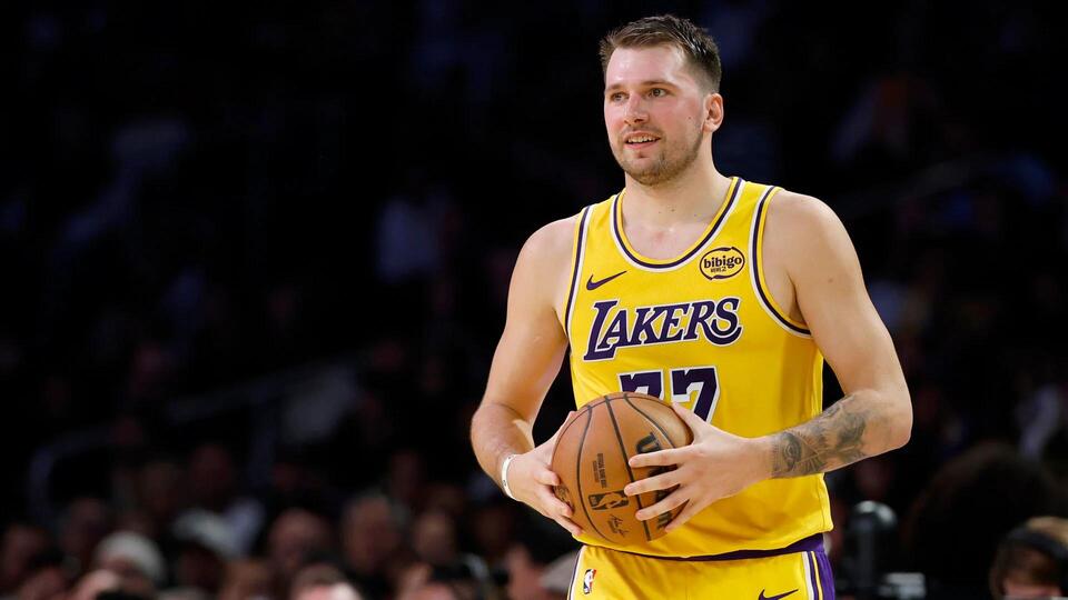 Luka Dončić makes Lakers history, surpasses Michael Jordan on NBA ...