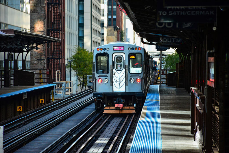 Teens charged in armed Chicago train robbery of 18-year-old passenger ...