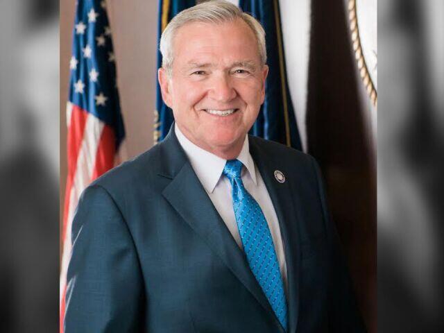 Fort Wayne Mayor Tom Henry dies after medical emergency amid cancer battle