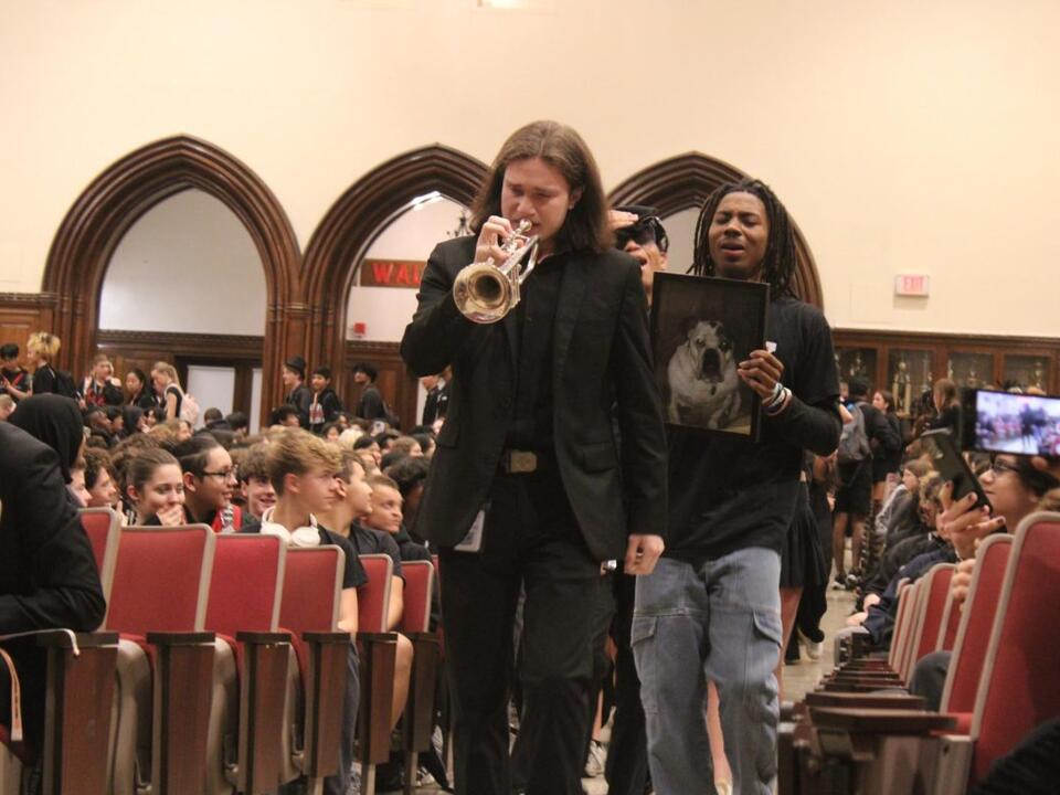 R/W Week 2024: Manual mourns the Bulldog during funeral