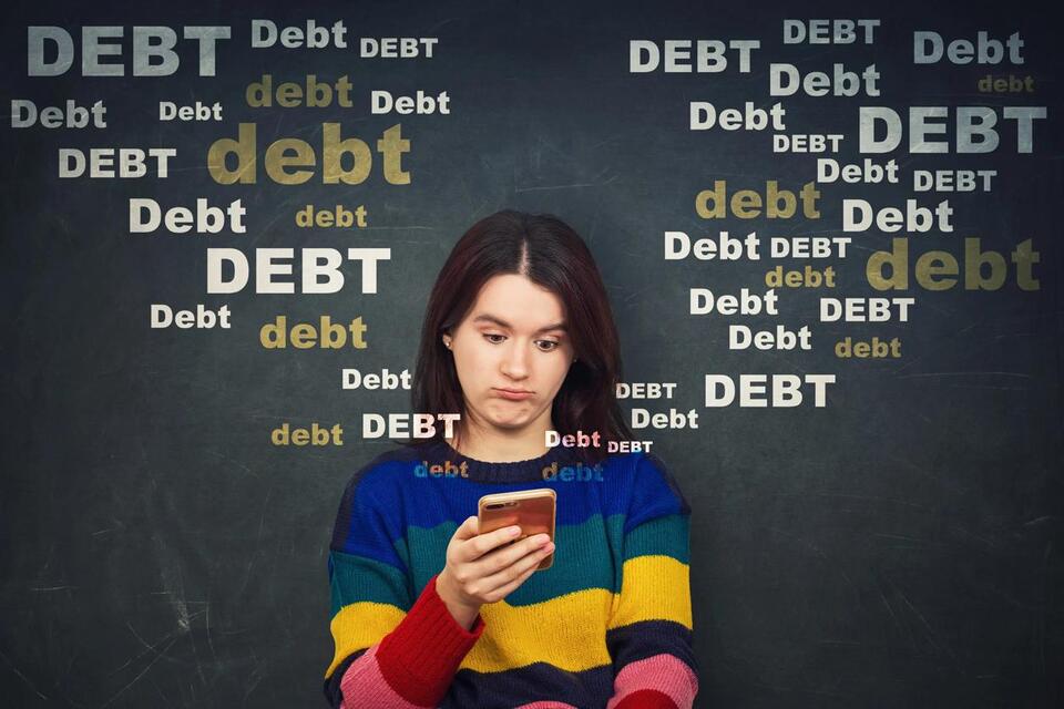 Why Do Some People Stay in Debt Even With High Incomes - NewsBreak