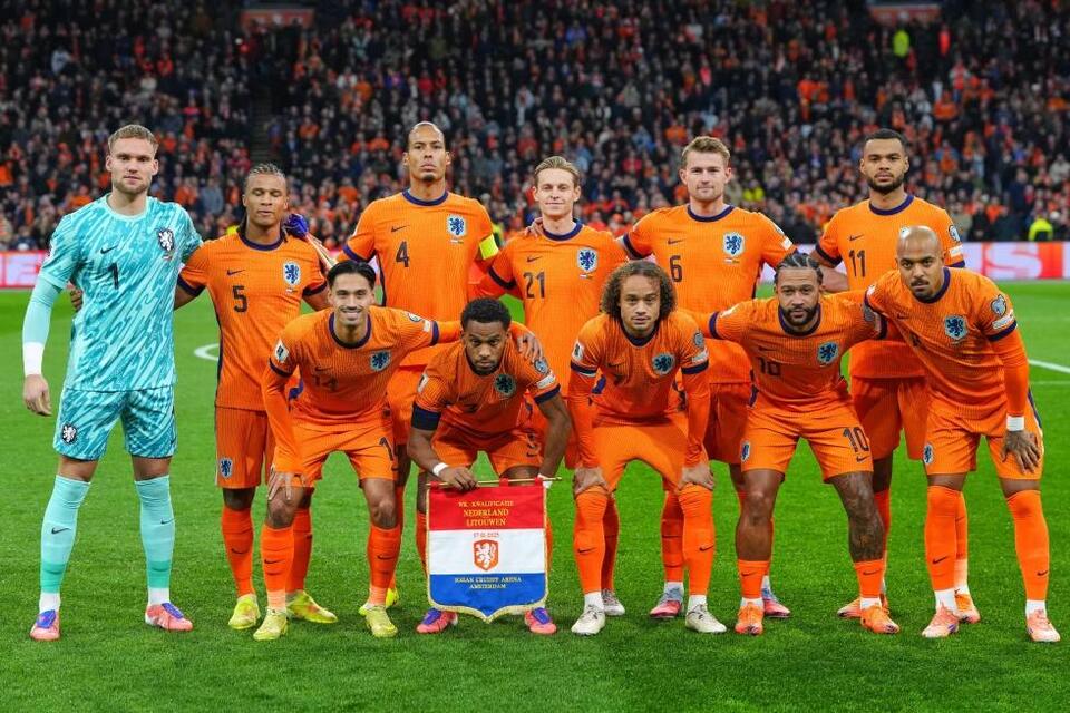 Netherlands top scorer Memphis Depay included in World Cup squad after ...