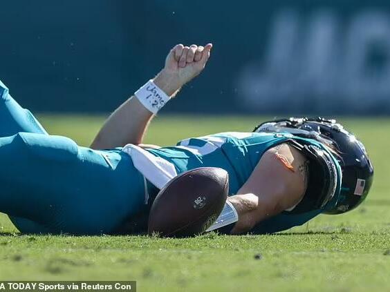 Texans star Azeez Al-Shaair breaks his silence after brutal tackle on ...