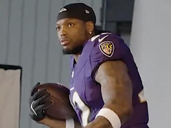 Watch: Derrick Henry dons Ravens jersey, uniform for the first time