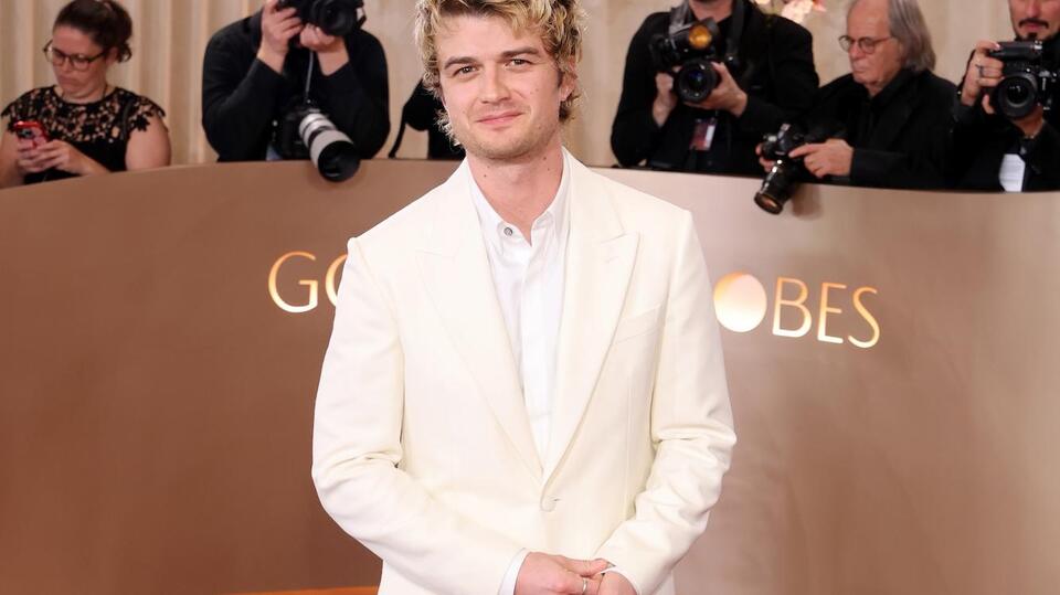 'Stranger Things' Star Joe Keery Debuts Blond Hair at the 2026 Golden ...
