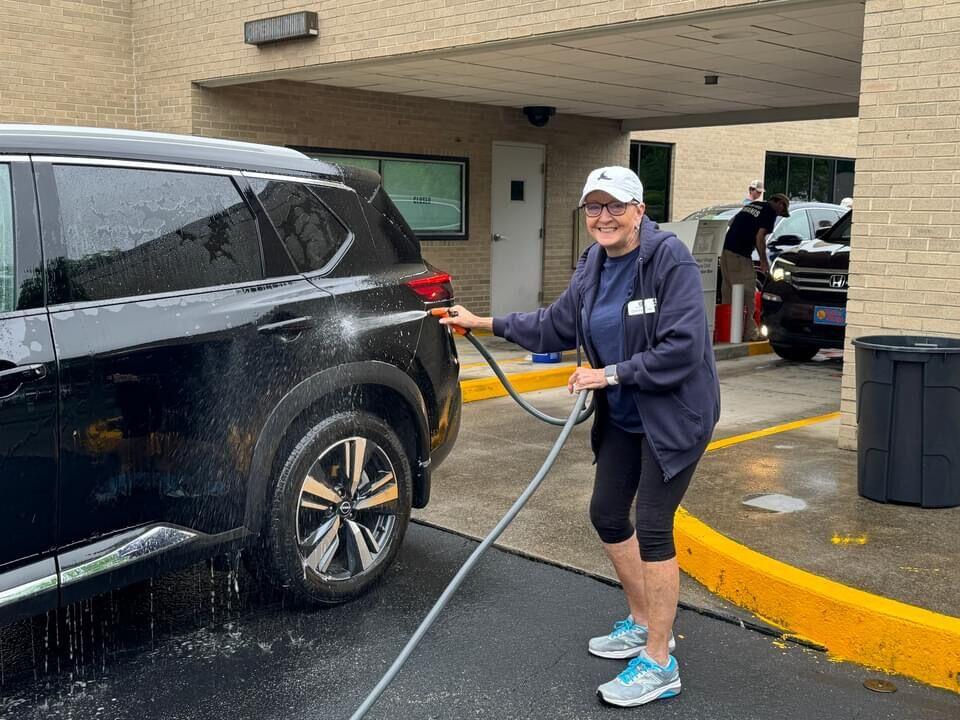 Kiwanis Club hold successful car wash fundraising event