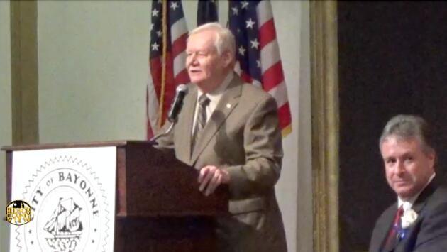 Davis to resign Jan. 1 to become sheriff, suggests Kubert as acting ...