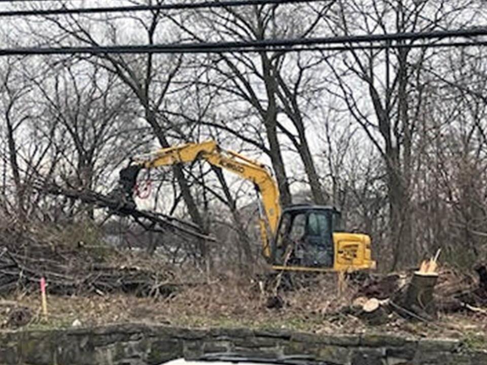 Excavation Work Halted on Unapproved Apartment Tower