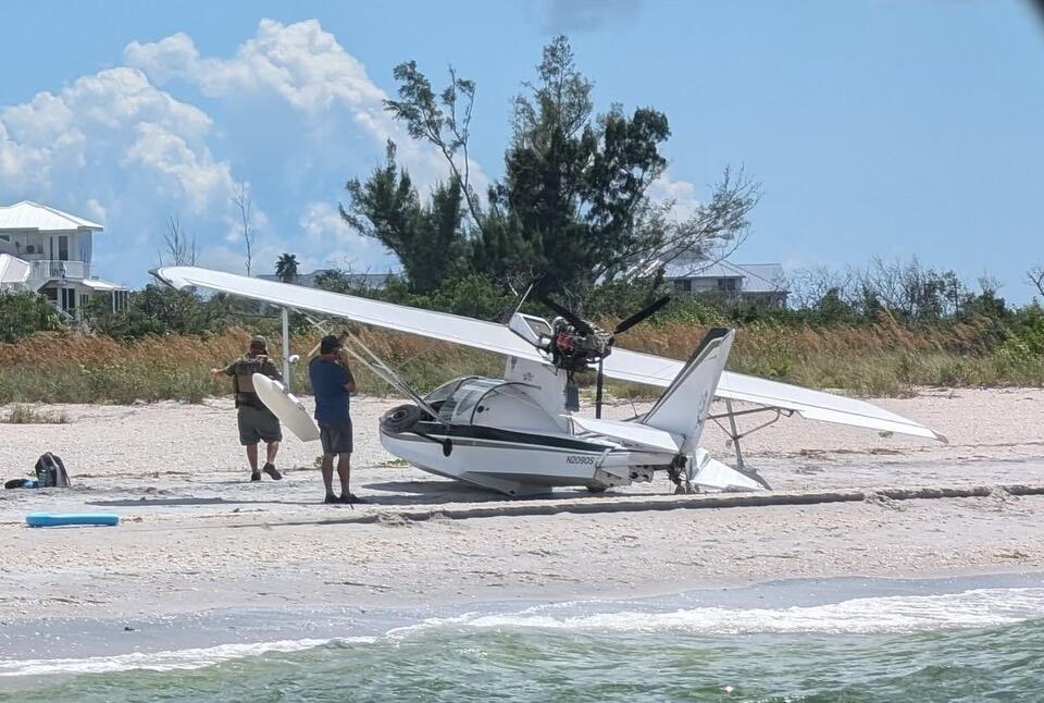 BREAKING: Small plane crash-lands near Stump Pass - NewsBreak