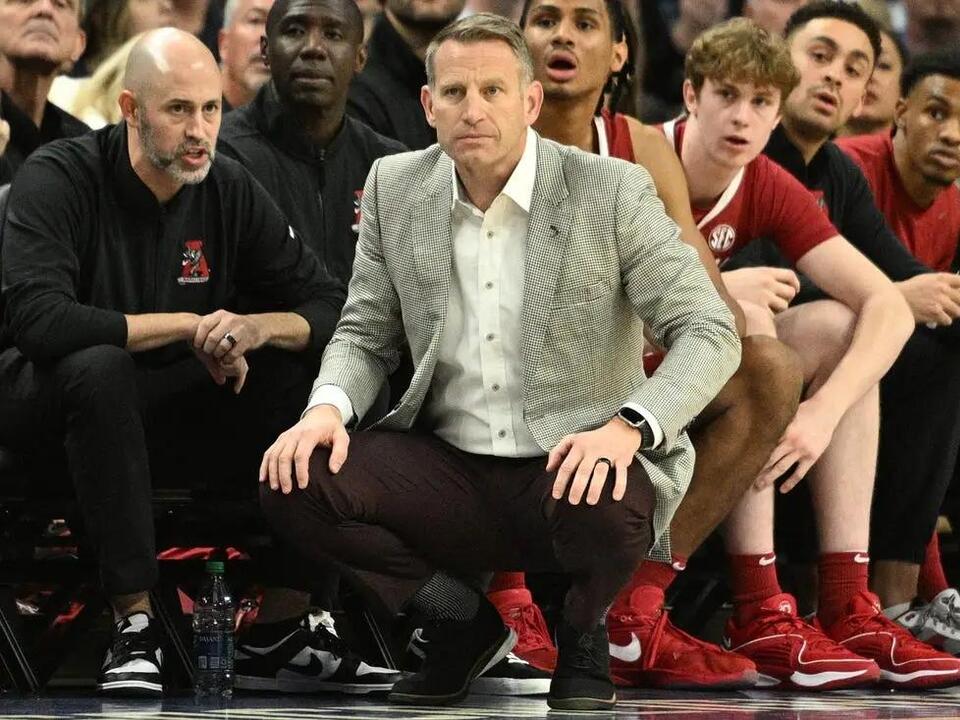 Hot-shooting Alabama blows out Liberty