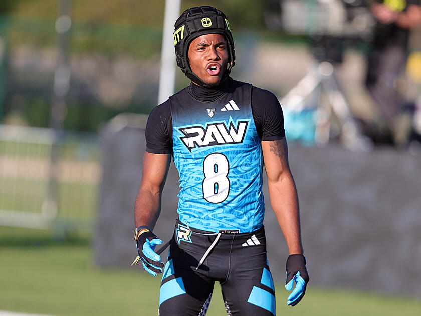 Multiple in-state schools are pushing for Oregon 5-star WR Dallas Wilson