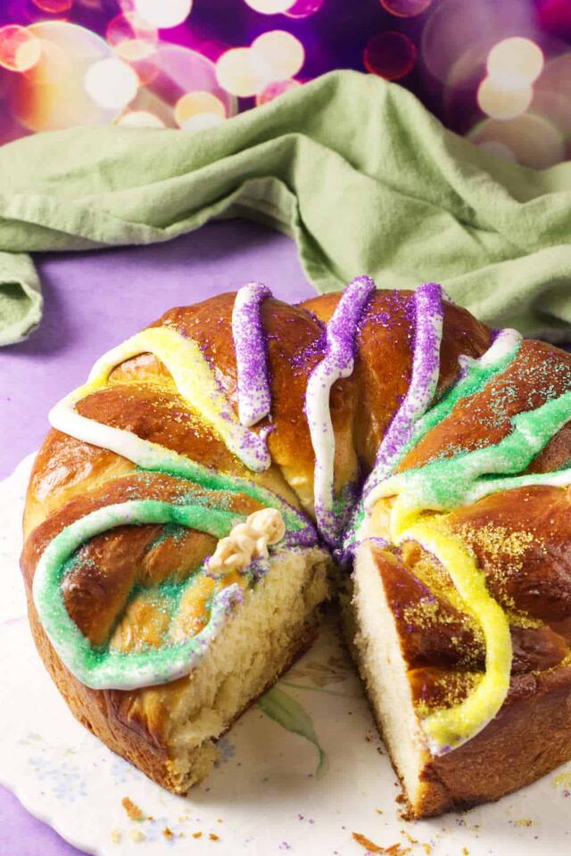 Mardi Gras King Cake - NewsBreak