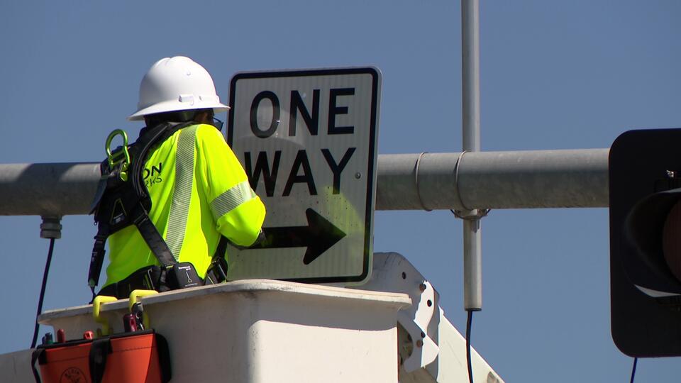 KHOU 11 Investigates: New traffic signs unveiled in Houston's crash ...