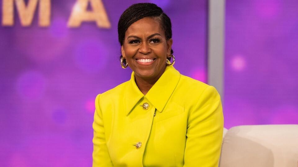 Michelle Obama Gives Vintage Alexander McQueen Dress a Cozy Twist ...