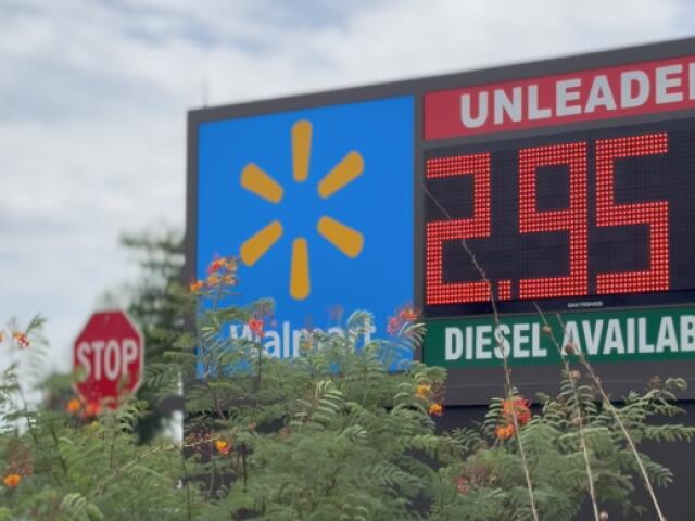 Labor Day Weekend gas prices decrease - NewsBreak