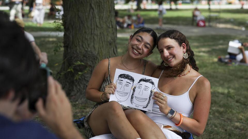 Terrible Chicago artist draws terrible Chicago portraits. And finds a ...