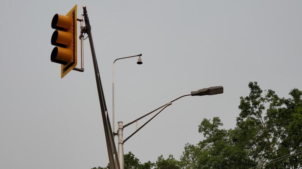 'Bells' Above NJ Traffic Lights Aren’t What You Think - NewsBreak