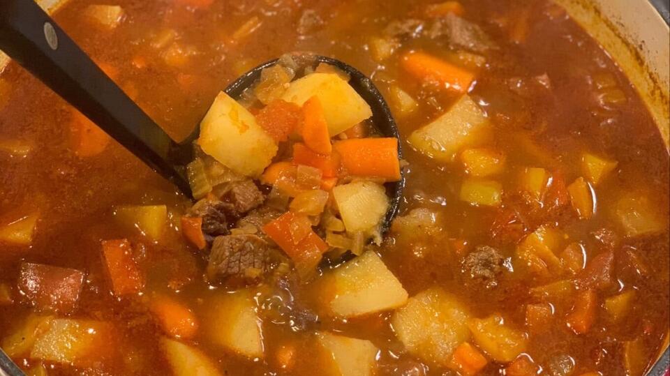 Easy Beef Goulash So Hearty and Flavorful, the Whole Family Will Want ...