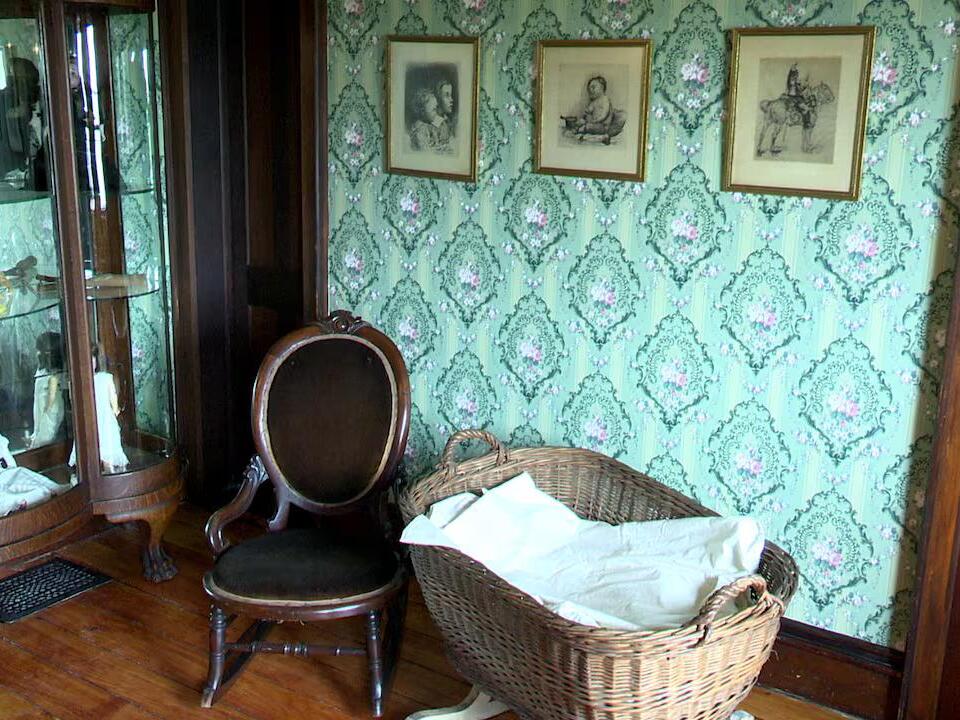Victorian rooms restored at Tinker Swiss Cottage Museum in Rockford