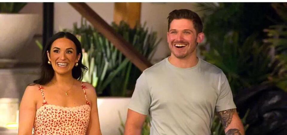 Love Is Blind season 10 alum Jessica Barrett claims that Chris was not ...