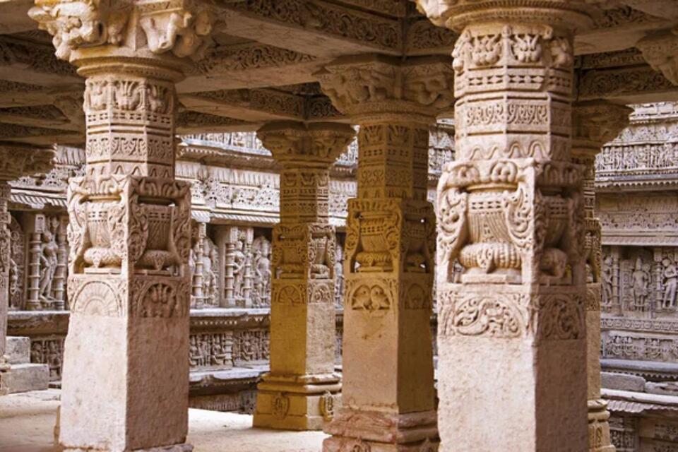 18 Beautiful Stepwells in India That Feel Like an Architectural Dream ...