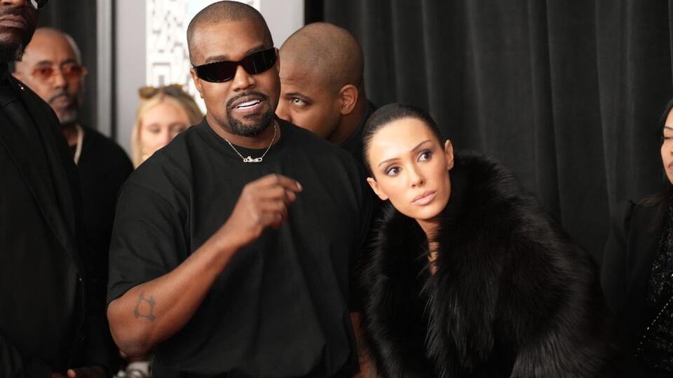 Kanye West & Bianca Censori Nearly Went Incognito on a Christmas Eve ...